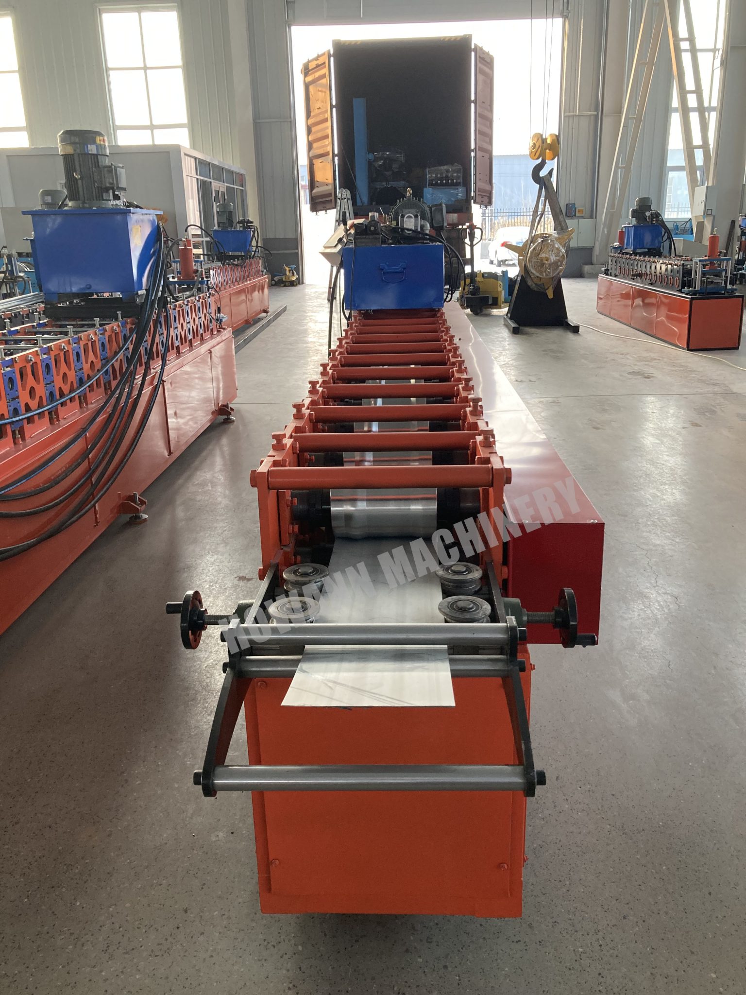 China steel aluminum rolling shutter door slat making machine roller ...